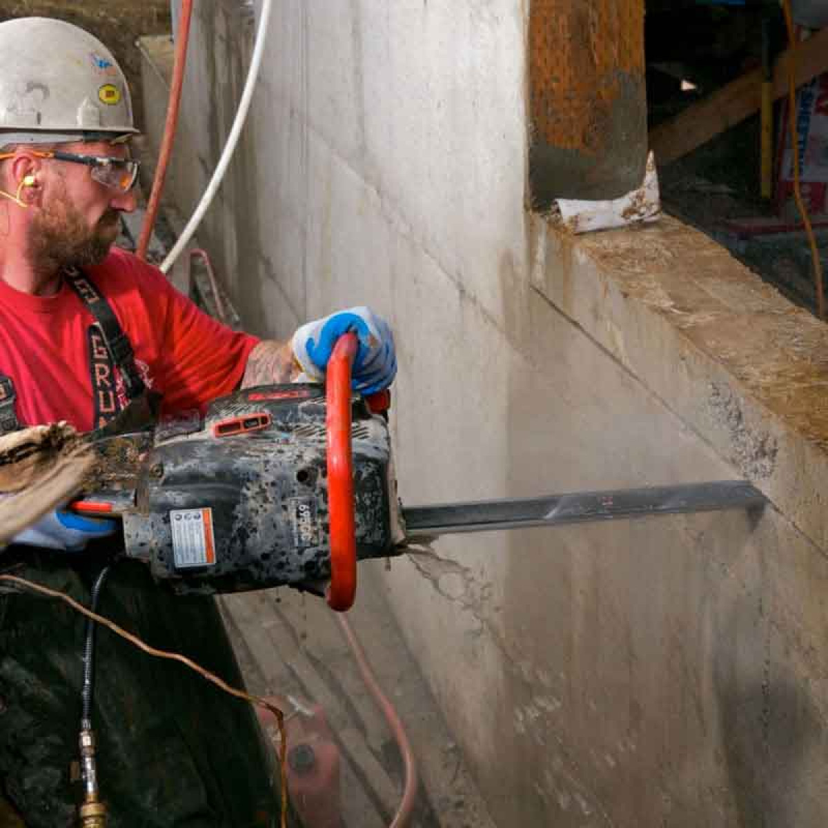 ICS 695XL-16 PG Gas Saw w/16 in FORCE4 Guidebar & PowerGrit Chain